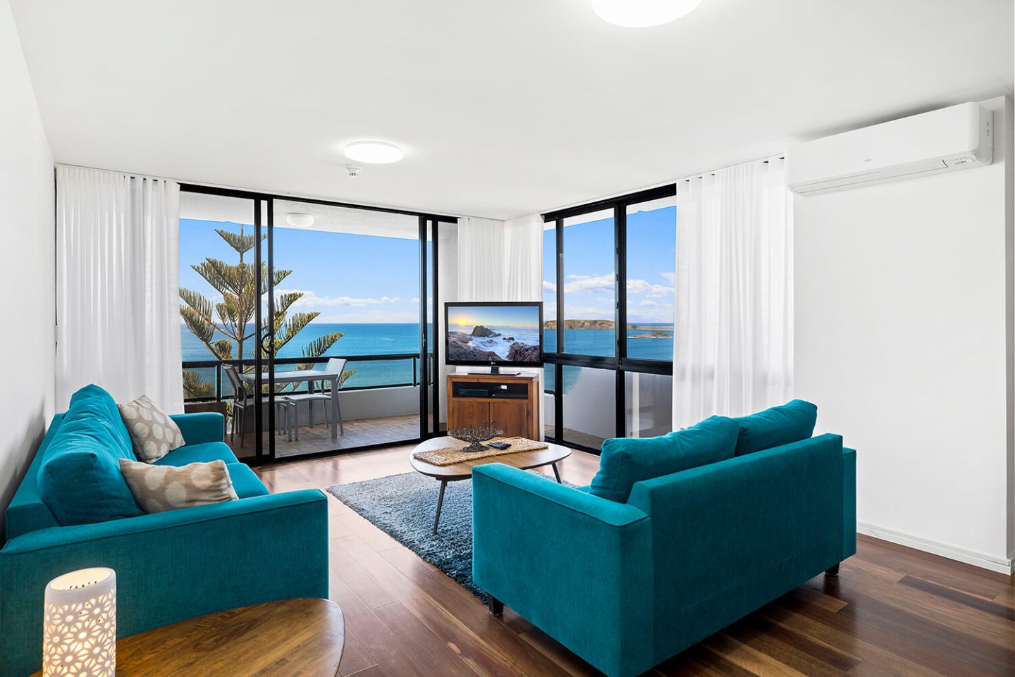 Premium Ocean View Apartments - Pacific Towers Beach Resort